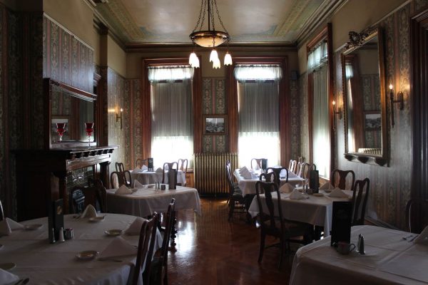 Lemp Mansion : A House Full of Haunts and History (and a really cool ...