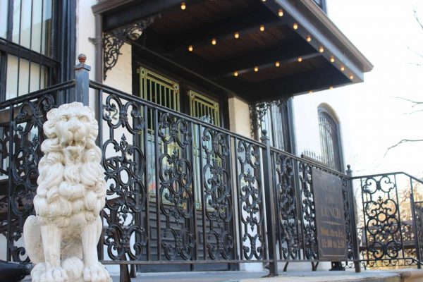 Lemp Mansion : A House Full of Haunts and History (and a really cool ...