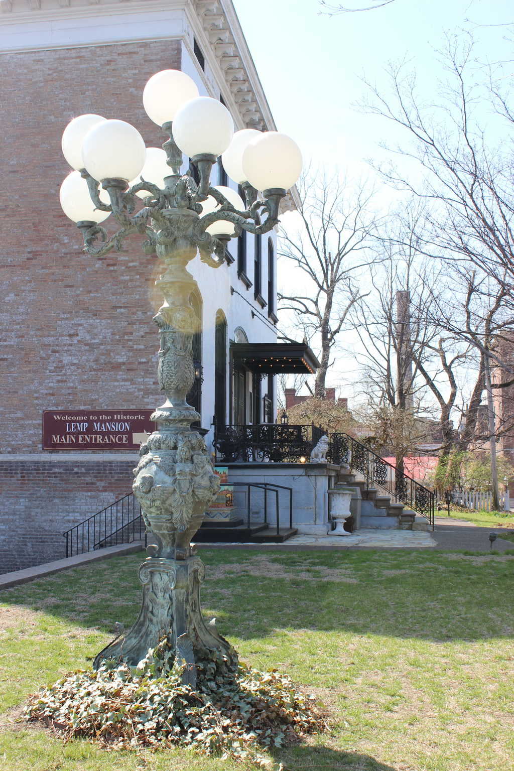 Lemp Mansion : A House Full of Haunts and History (and a really cool ...