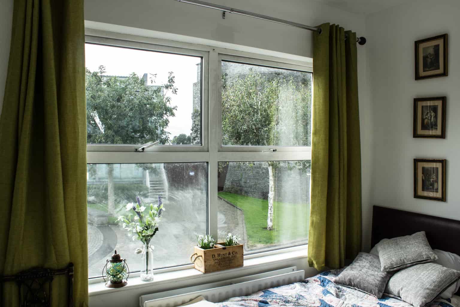 Accommodation in Limerick // Stay in this Centrally-Located + Cozy Airbnb